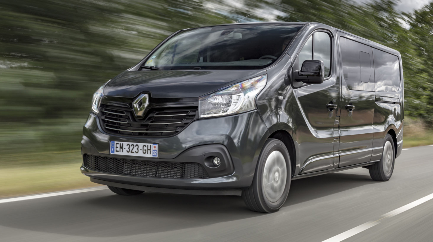 Renault Traffic minibus hire - SEIGLE RENTAL